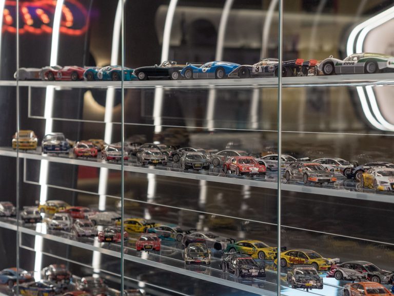 7 Best Model Car Display Cases [A Complete Buyer’s Guide]